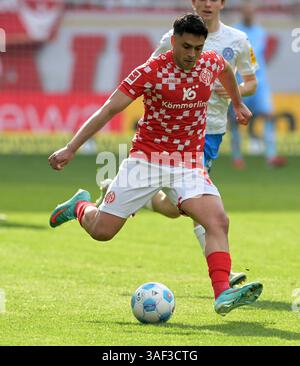 Nadiem Amiri fotografiert beim Fußball Conference League Spiel Mainz 05 ...