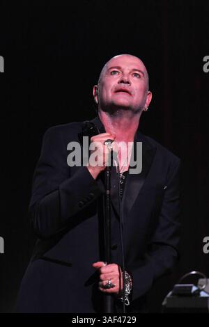 LONDON, ENGLAND - APRIL 06: Gavin Friday performing at EartH on April ...