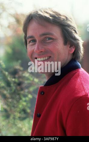 8 SIMPLE RULES John Ritter AMY DAVIDSON Stock Photo - Alamy
