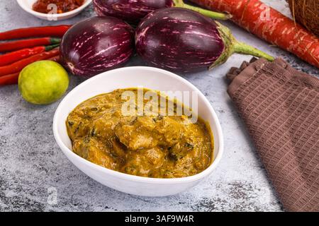 Indian spicy chicken masala corma curry Stock Photo - Alamy