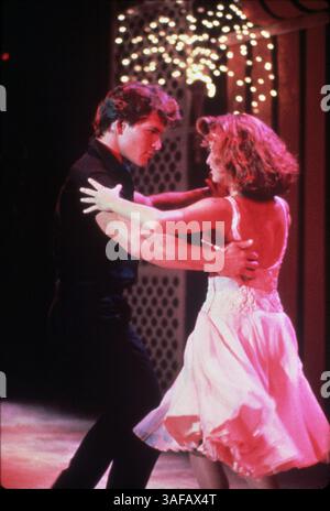 Dirty Dancing Jennifer Grey & Patrick Swayze Stock Photo - Alamy