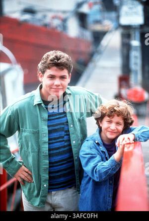 Jason James Richter & Vincent Berry Film Free Willy 3: The Rescue (USA ...