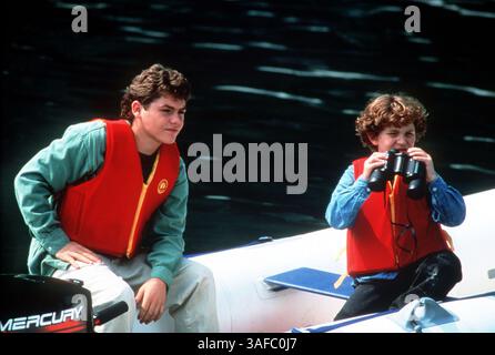 Jason James Richter & Vincent Berry Film Free Willy 3: The Rescue (USA ...