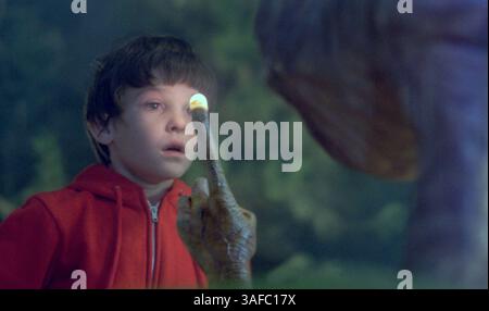 HENRY THOMAS in E. T. THE EXTRA-TERRESTRIAL (1982), directed by STEVEN ...