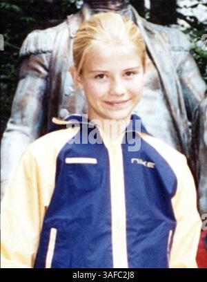 Elizabeth Smart of Salt Lake City Utah play the harp Stock Photo - Alamy