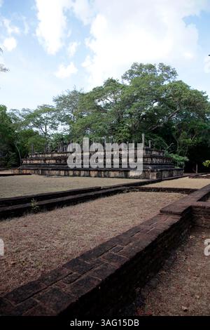 Polonnaruwa is the second kingdom of ancient Sri Lanka. King ...