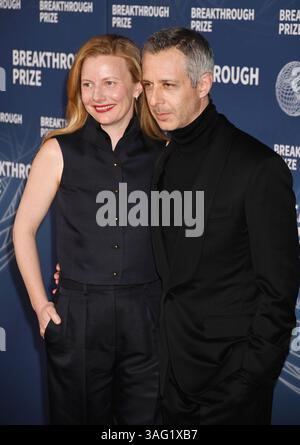 Emma Wall and Jeremy Strong attend the premiere of The Phoenician ...
