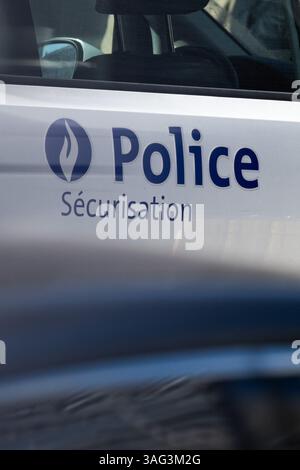 SYMBOL - 08 April 2025, Belgium, Brüssel: "Politie - Police" is written ...