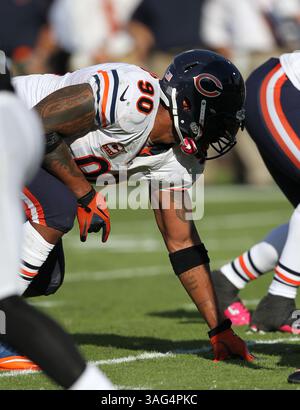 Chicago Bears defensive end Daniel Hardy (92) warms up with teammates ...
