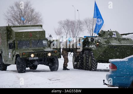 Training and special military exercises of the UN peacekeeping ...