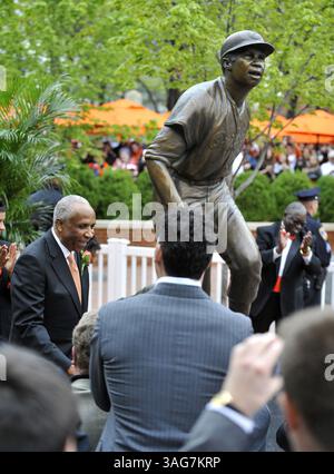Statue of Frank Robinson at Oriole Park, home of the Baltimore Orioles ...