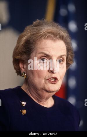 Jan. 24, 1997 - Washington, DC, USA - William Cohen is sworn in by VP ...