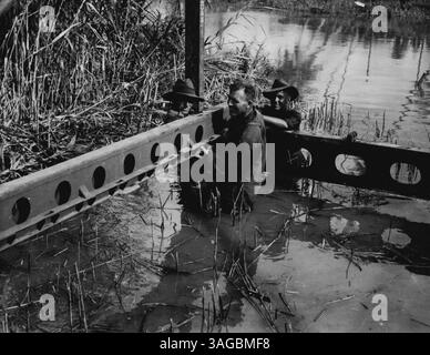 Bridge-Building - Australian Troops. January 9, 1945 Stock Photo - Alamy