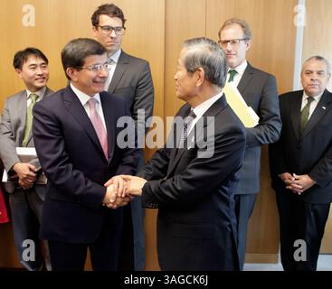 NEW YORK, the United States - Yukio Takasu, Japanese ambassador to the ...
