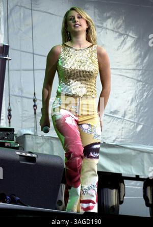 May 31, 2001; Foxborough, Massachusetts, USA; Singer MEREDITH EDWARDS ...
