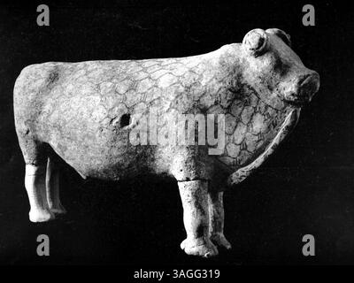 Rhyton in the shape of a bull, terracotta, ancient Greek art from ...