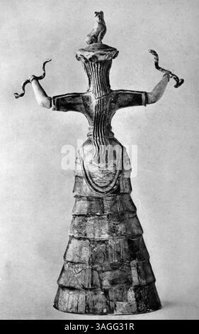 Snake Goddess, ancient Greek Minoan archeological art Stock Photo - Alamy