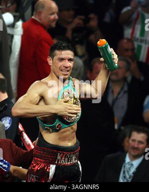 Julio Cesar Chavez Jr Julio Cesar Chavez Jr and Sergio Martinez weigh ...