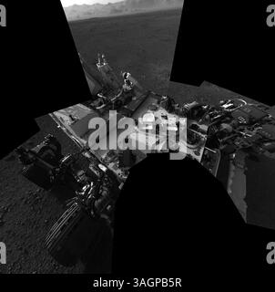 The Curiosity Mars rover took this 360-degree selfie using the Mars ...