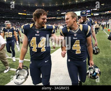Seattle Seahawks long snapper Chris Stoll (41) warms up before an NFL ...
