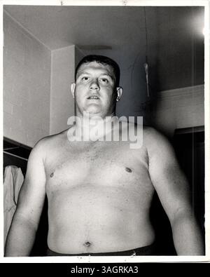 Dec. 24, 1959 - Detroit, MI, USA - Alex Karras, an All-Pro defensive ...