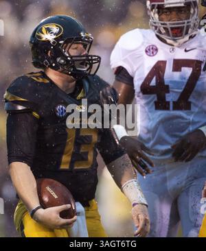 Alabama linebacker Xzavier Dickson (47) celebrates a sack during the ...