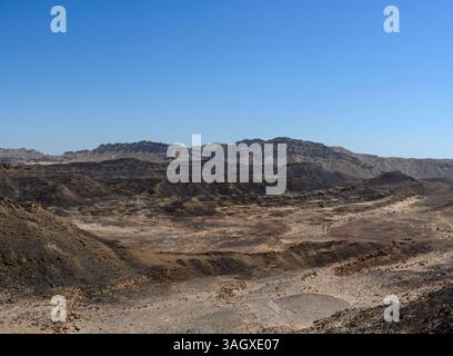 Harut Hill Lookout along the Ramon Colors Route, in Makhtesh Ramon ...