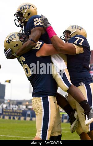 University South Florida Bulls offensive lineman Quinterrius Eatmon (70 ...