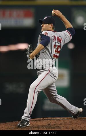 Washington Nationals starting pitcher Craig Stammen (35) throws during ...