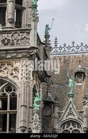Grand place in brussels showing gilded baroque and gothic style ...