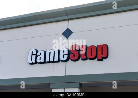 GameStop store sign is shown in Orlando, FL, USA Stock Photo - Alamy