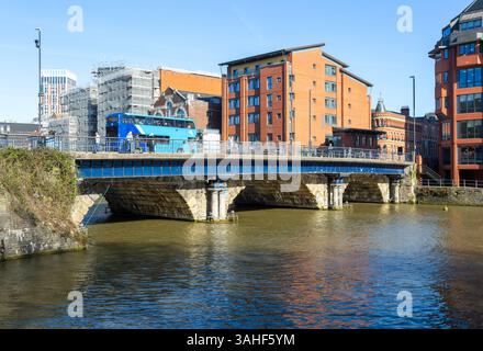 Double decker bus crossing Bristol Bridge, River Avon, Floating Harbour ...