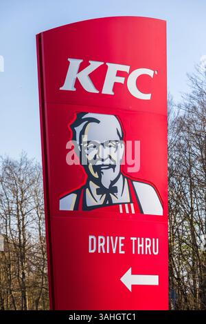 Sign for the Kentucky Fried Chicken, kfc, cafe and restaurant drive ...