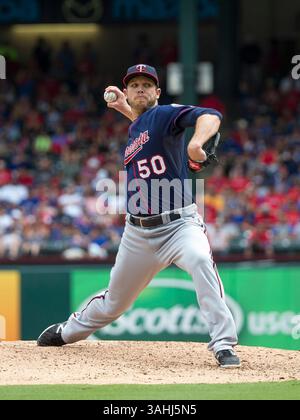 Minnesota Twins relief pitcher Casey Fien prepares to throw during the ...