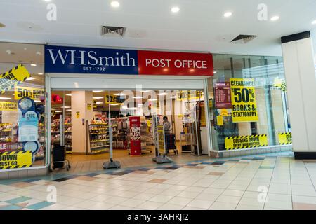 W H Smith and Post Office closing down sale. Oldham Town Centre, Oldham ...
