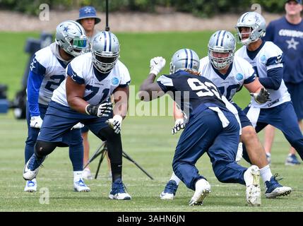 Dallas Cowboys offensive guard Zack Martin (70) lines up for a play ...