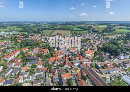 Summer view of Siegenburg on the Abens in the Lower Bavarian Hallertau ...