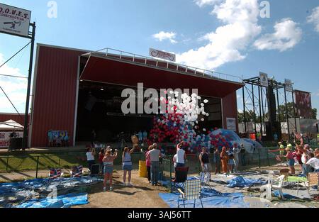 19 July 2007 - Morristown, Ohio - Country music singer TAYLOR SWIFT ...