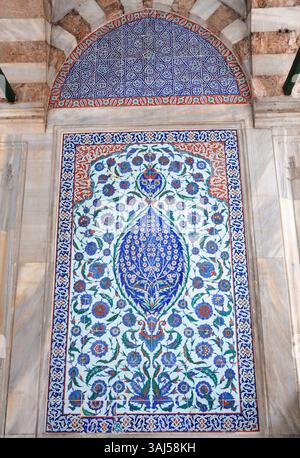 The Tomb of Selim II, located in the Sultanahmet district of Turkey ...