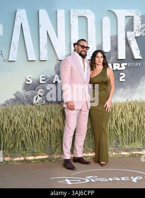 Jason Momoa and Adria Arjona attends "Supergirl" UK Sneak Peak Fan ...