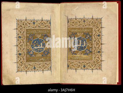 Double-page from the Mamluk Qur'an Stock Photo - Alamy