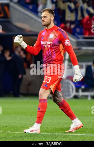 Lyon, France. 10th Apr, 2025. Manchester United goalkeeper Altay ...