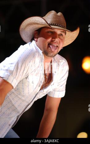 08 June 2007 - Nashville, Tennessee - Jennifer Nettles of 'Sugarland ...