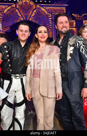 Alexis Henry Lacey-Krone, Jana Mandana Lacey-Krone und Martin Lacey jr ...