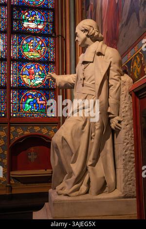stained glass windows of ambulatory of apse,, Saint-Denis basilica ...