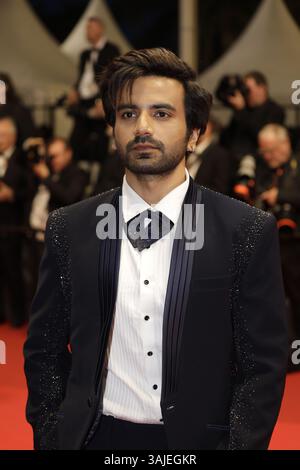 Indian actor Ayush Mehra wearing Sarab Khanijou on the red carpet of ...