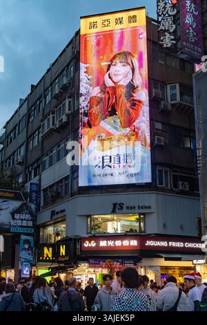 Skyline of Ximending district in Taipei, Taiwan during sunset ...