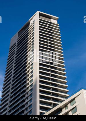 Abstract Building, 10 Park Drive, Apartment Building, Canary Wharf ...