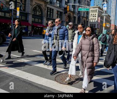 Shoppers in the Chelsea neighborhood of New York on Sunday, January 15 ...