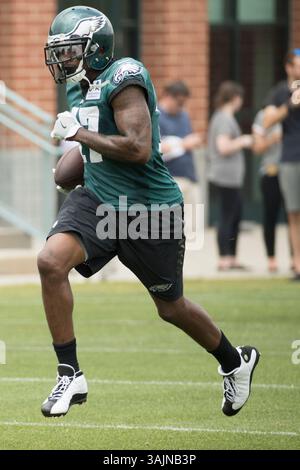 Philadelphia Eagles' Alshon Jeffery (17) in action against the New ...